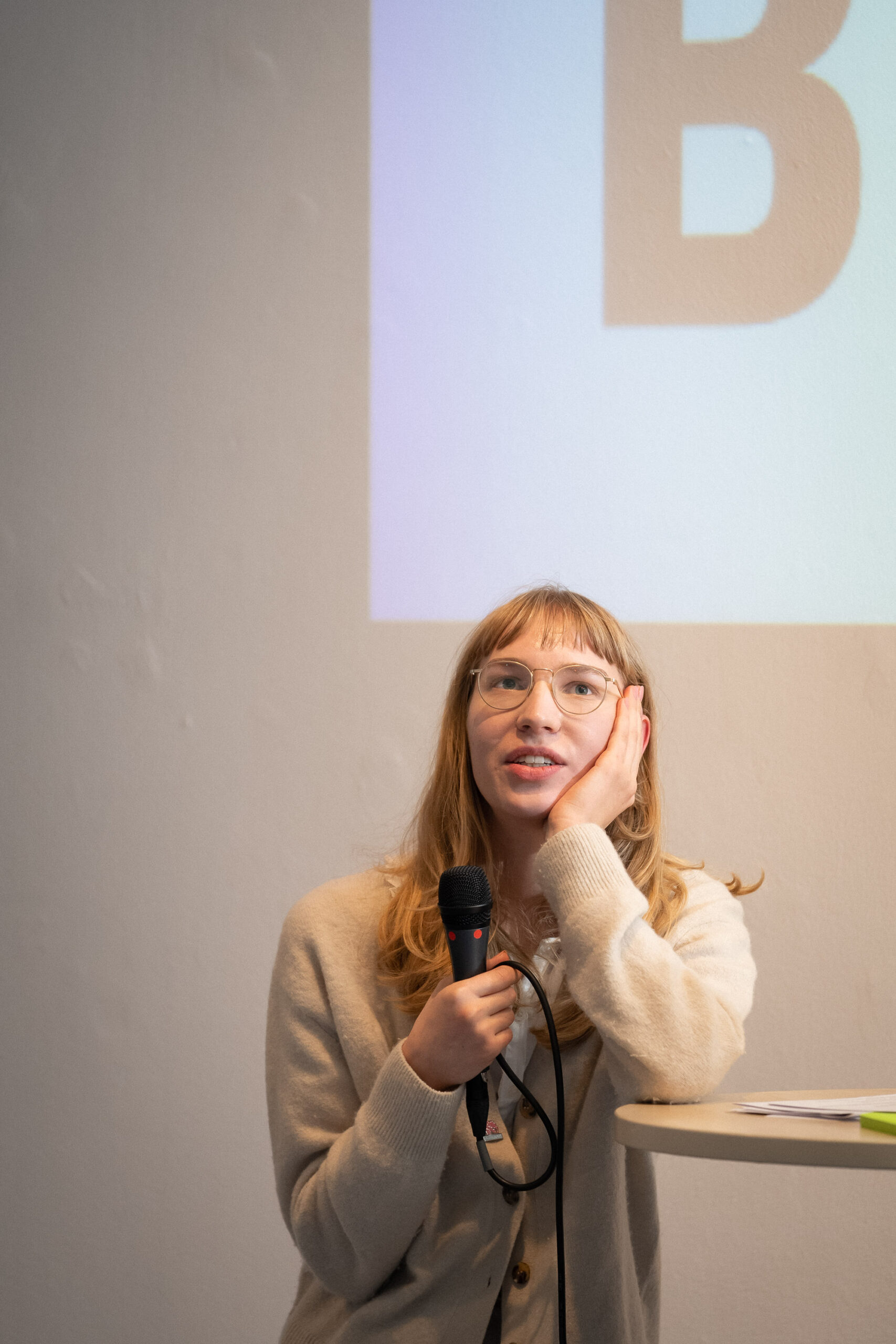 Ella: Von Physik zur Elektronikerin für Informations- und Systemtechnik ...